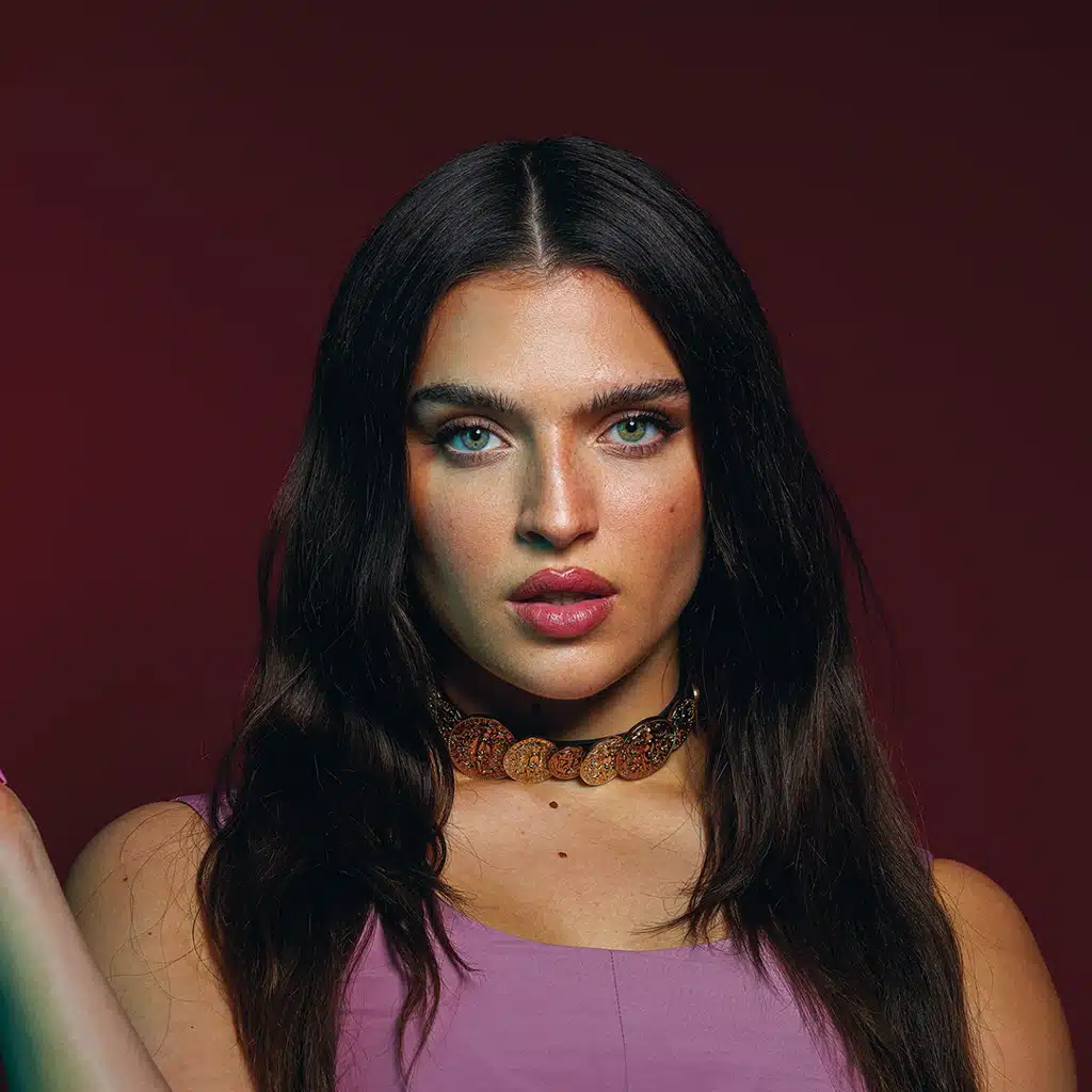 Mae Muller - Me, Myself & I | Play on Anghami