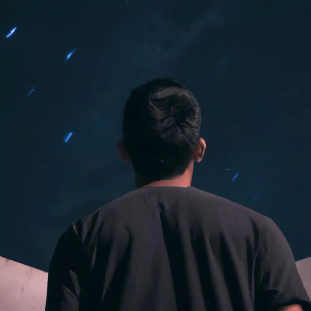 Loner21 - BLUE EYES | Play on Anghami