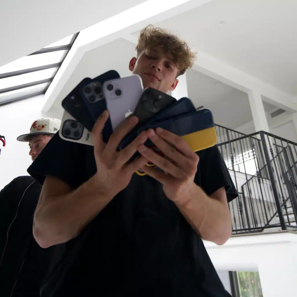 Logan Reich - Love, Casper | Play on Anghami