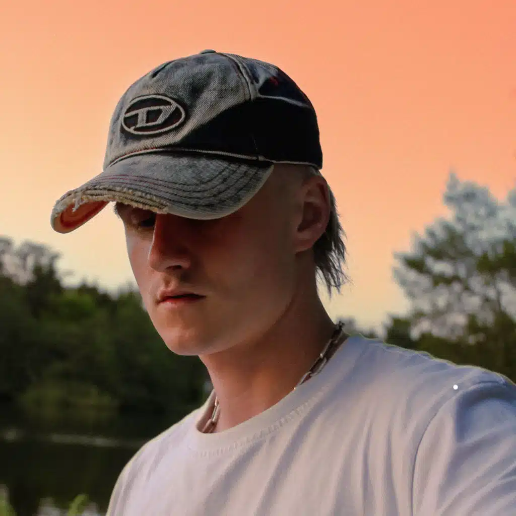 Daniel Schulz - Turn Back Time | Play on Anghami