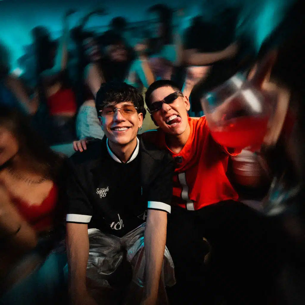 VIUS - ENAMORARSE PARA QUE | Play on Anghami