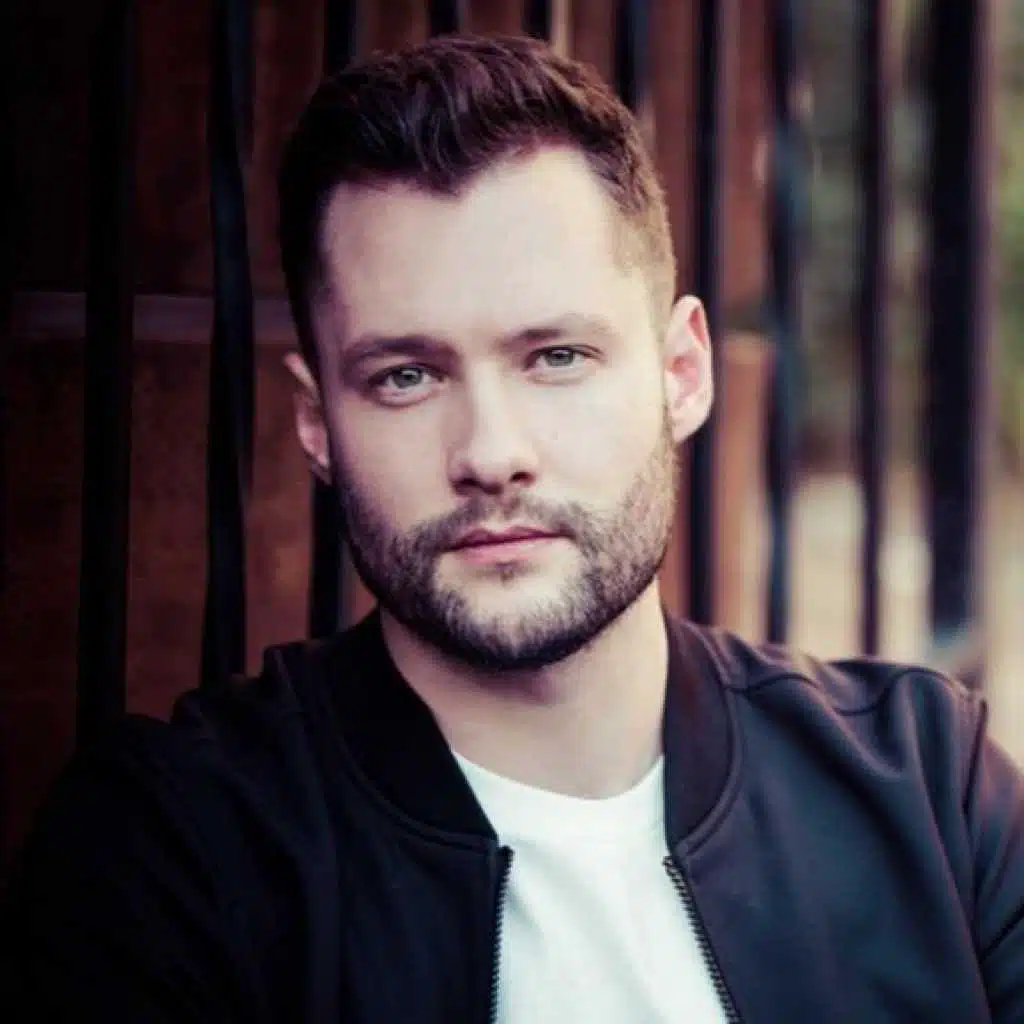 Only Human (Deluxe) by Calum Scott | Play on Anghami