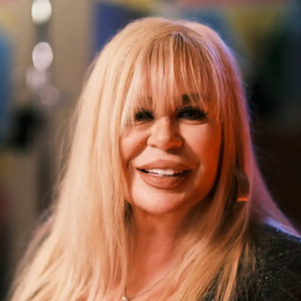 Zerrin Özer - Basit Numaralar | Play on Anghami